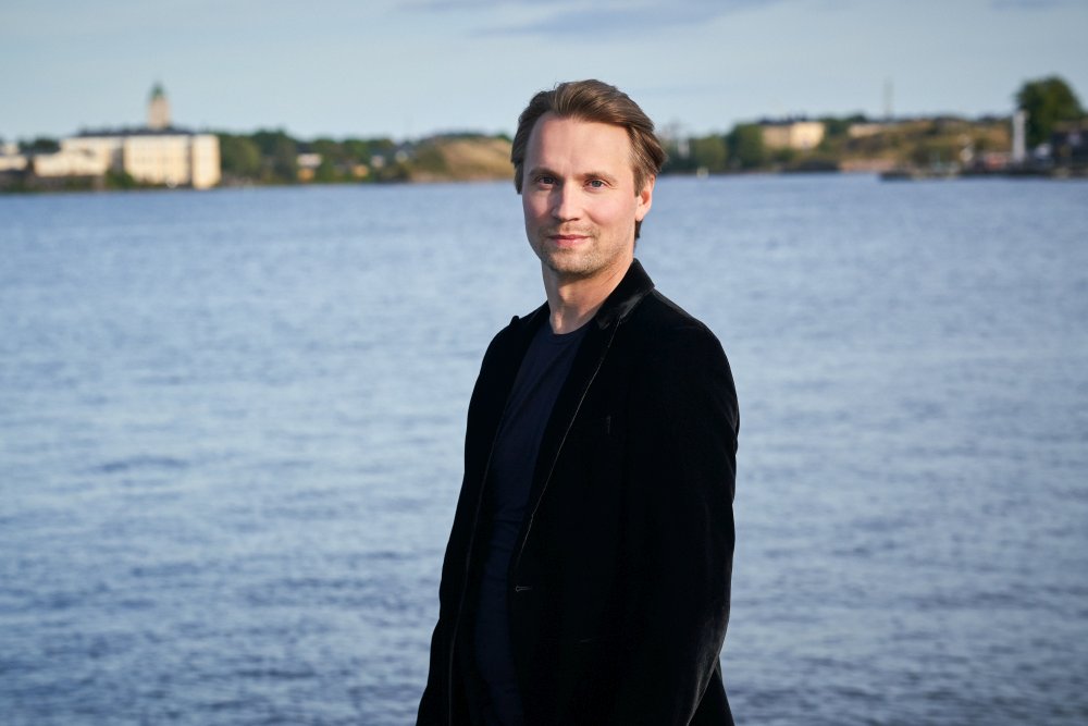 Inkinen makes Cleveland Orchestra debut in hearty Eastern European ...